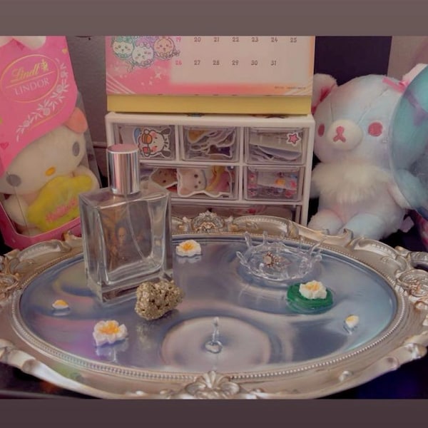 Overflowing Grace | Silver/gold Round Resin Mirror & Treasure Tray - Etsy