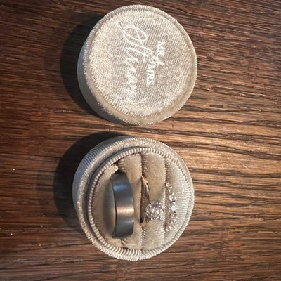 Circle Velvet Ring Box Custom Wedding Ring Box Engagement Ring Box ...