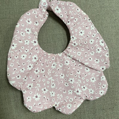 Baby Scallop Bib Dribble Set PDF Sewing Pattern Projector File - Etsy