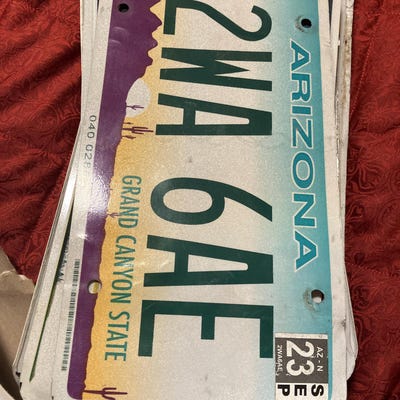 REALLY CRAPPY Set of 10 Authentic License Plates Worn Out, Banged Up ...