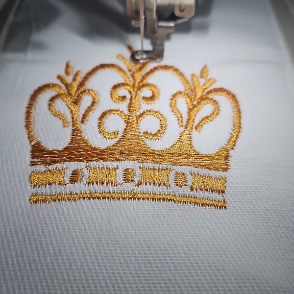 Crown and Floral Pattern Machine Embroidery Design - Etsy