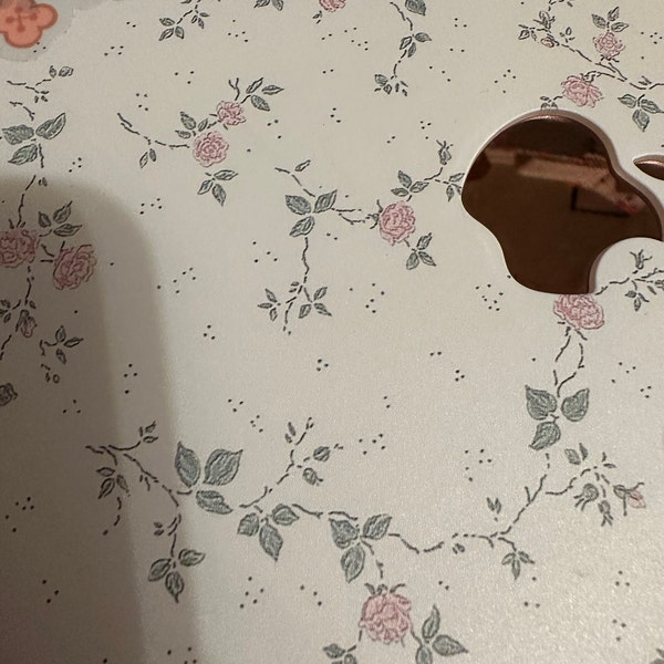 Pretty Flowers on Light Pink Flora MacBook Case for 2025 M4 Air 13/15 ...