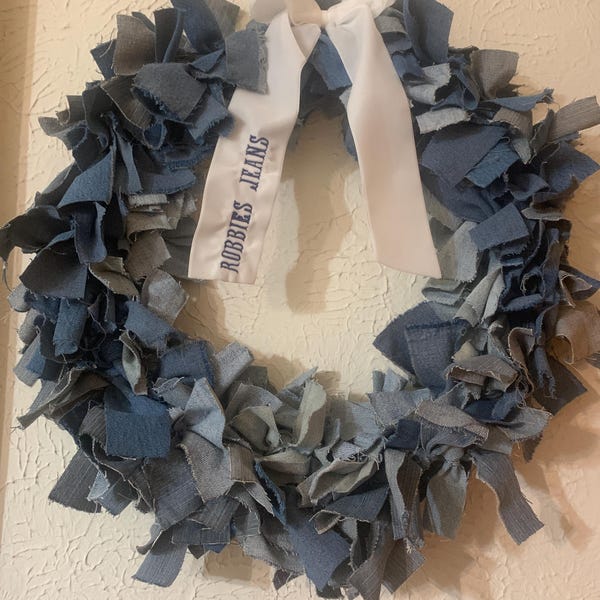 Fishtail Font Machine Embroidery Design Set - Monogramming Alphabet ...