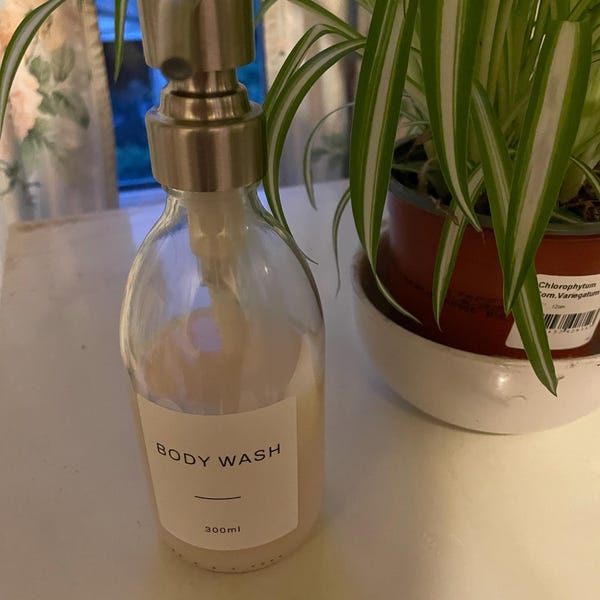 Matte Black Glass Spray Bottle - Refillable Coloured Trigger Spray ...