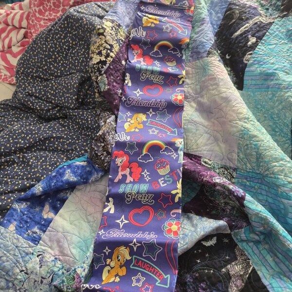 Bookworm Library Cotton Fabric- Fat Quarters 1/4 Yard, Continuous Cut ...