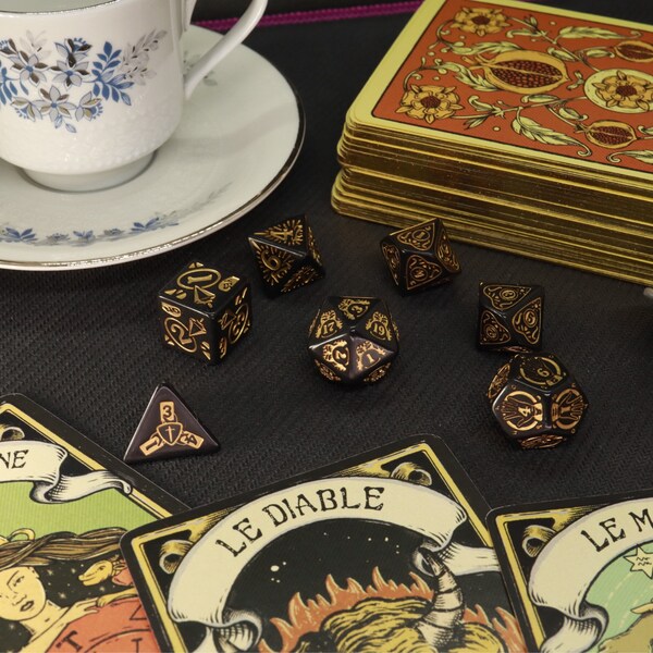 Divination Dice Set: Designed by Doug Wilson and Manufactured by Q ...
