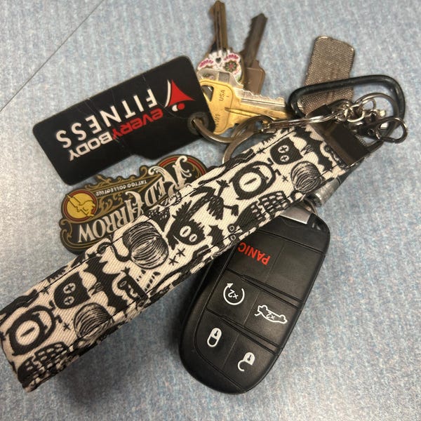 Vintage Halloween Inspired Keychain Wristlet Key Fob Alt/goth Lanyard ...