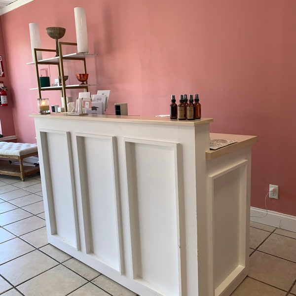 Vertical Oak Wood Slats Counter, Wood Retail Counter With One Shelf ...