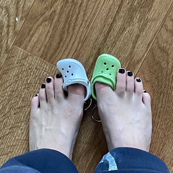 Mini Croc Keychain - Etsy