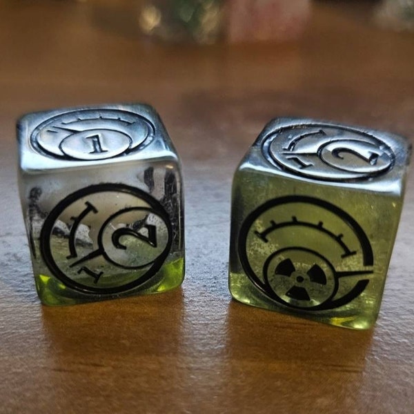 Nuclear Fallout Exclusive 11 Dice Set | Glow in the Dark Nuke Wasteland ...