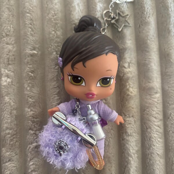 Bratz Babyz Keychain Sasha Yasmin Jade Cloe Doll With Pet Bunny Bag ...