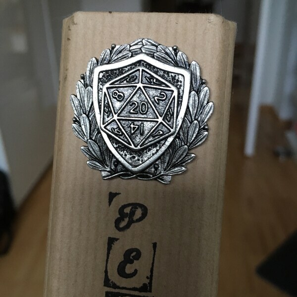 D20 Nat 20 Heraldic Badge - Heraldry Cosplay Pin - Handcrafted Pewter ...