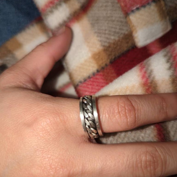 Silver Spinner Ring, Oxidized Anti-stress Band With Loose Curb Chain ...