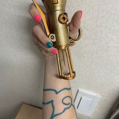 ARCANE League of Legends: Silco's Eye Syringe Prop Replica - Etsy