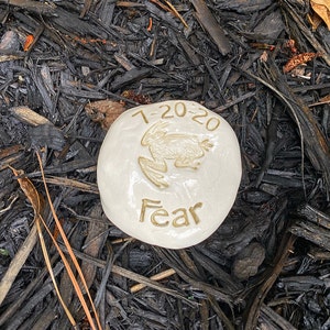 Pet Frog Memorial Stone Personalized 2.5 to 3.5 Ships - Etsy