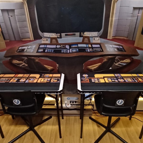 Starfleet Scale Engineering Bridge Displays Wall Decal Prop Set 2 LCARS ...