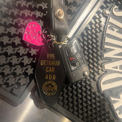Getaway Car Keychain Motel Keychain Vintage Hotel Tag - Etsy