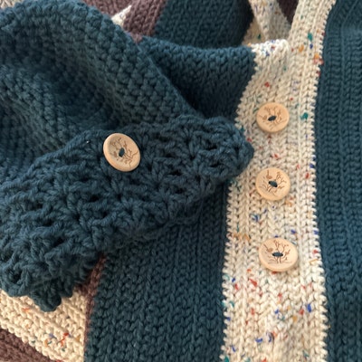 NAVY DAFFODIL / 15mm 8 Buttons / Dark Blue Wooden Buttons / Sewing ...