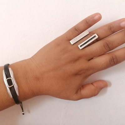Silver Two Vertical PARALLEL LINES Ring, Unique Hammered Abstract Ring ...