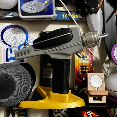 Display Stand for Diamond Select Star Trek Phaser Pistol Prop Art ...