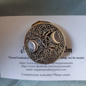 Watership Down Locket. Fiver and the Black Rabbit | Etsy