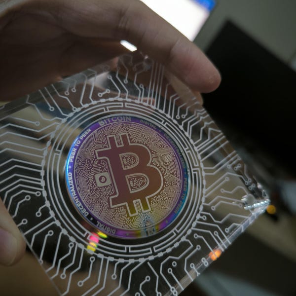 Levitating Crypto Coin Display by Cryptochips | the Ultimate Way to Display Your Crypto Merch ...