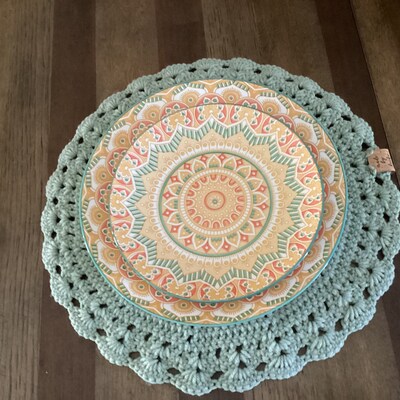 Crochet Plate Charger/ Handmaid Dinning Charger/ Round Place Setting ...