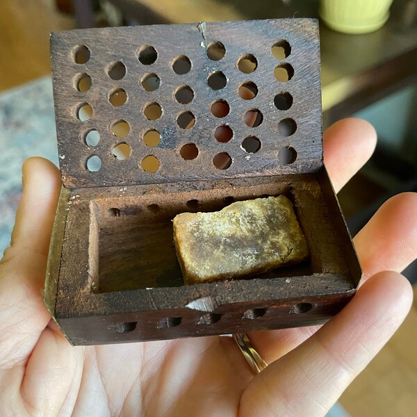 Golden Amber - Amber Resin - Amber Perfume - Amber Incense - Amber Oil ...