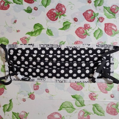 Small Dot in Black Riley Blake Designs C350-110 1/4 Diameter 100% ...