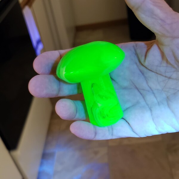 Selenium Glass Pink Glow Arrowhead - Etsy