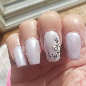 Nail Decal 2D Foliage/ White Flowers/ Floral/ Flower Nails/ Nail Art ...