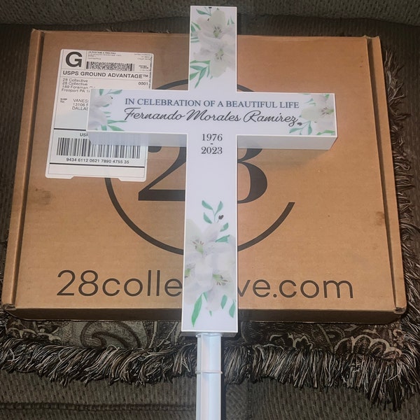 Memorial Solar Cross for Garden | Personalized Memorial Cross | Solar ...