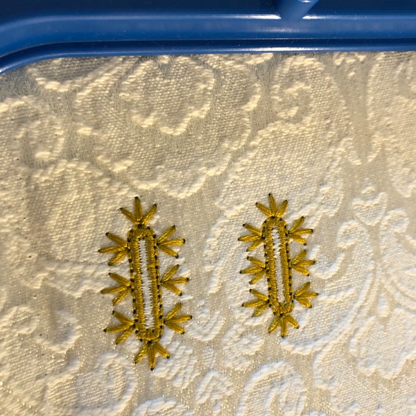 Historical 18-19th Century 4 Buttonholes - Machine Embroidery Designs ...