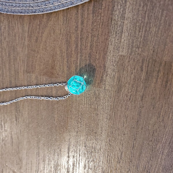 FFVII Glowing Holy Materia Necklace - Final Fantasy VII Inspired Glow ...