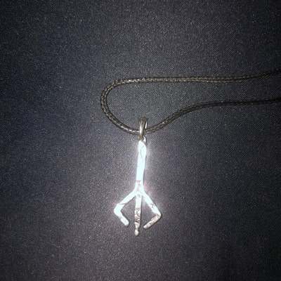 Sterling Silver Caryll Rune Hunter's Mark Pendant, Video Game Necklace ...