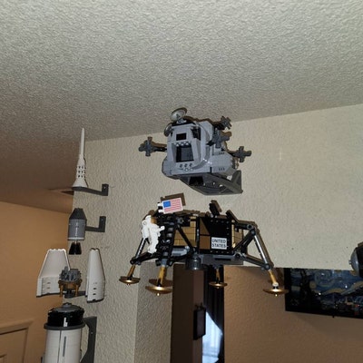 Wall Mount to Display Apollo Lunar Lander - Etsy