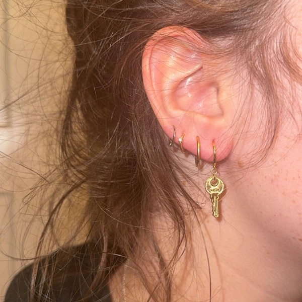 Alien Necklace Gold, Alien Head Necklace, Dainty Ufo Pendant, Alien ...