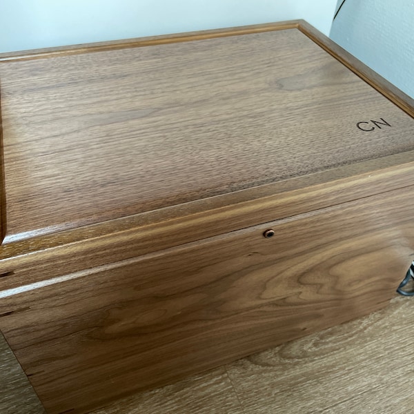 Extra Large Walnut Keepsake Box – Personalized Heirloom Memory Box ...