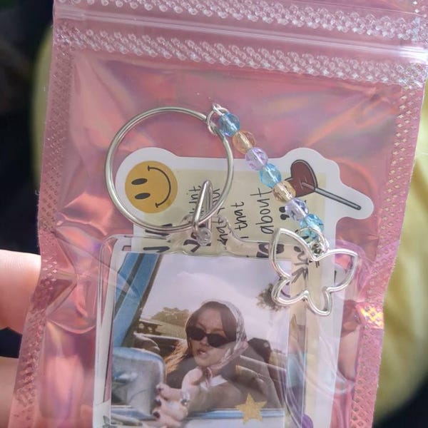 Olivia Rodrigo Keychain - Etsy