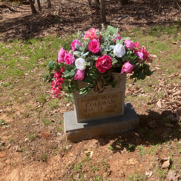 Cemetery Flowers / Red Cemetery Decorations / Headstone Decorations ...