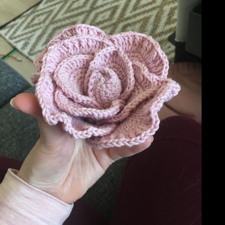 Crochet Vieng Ping Rose Applique Pattern by Happy Patty Crochet