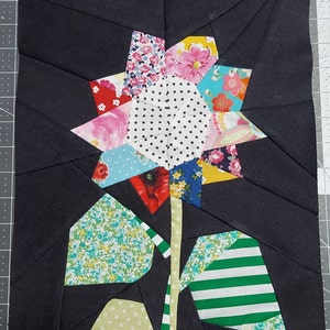 Sunflower Paper Pieced Quilt Block Pattern 2 Sizes - Etsy