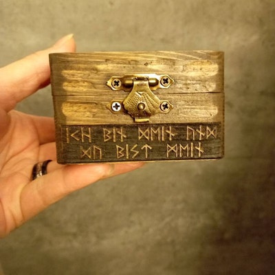 Norse Runes, Elder Futhark Divination Runic Dice, 4 Wooden Dice With ...