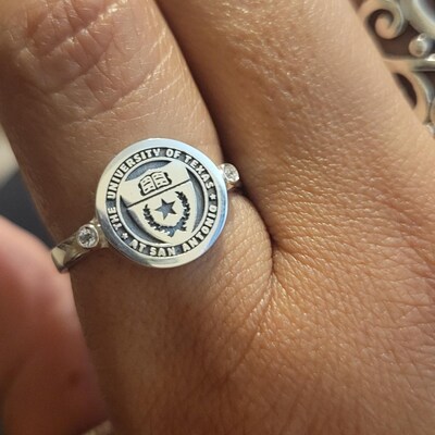 Gold Diamond Pave College Class Rings, Women's Class Ring, Gold ...