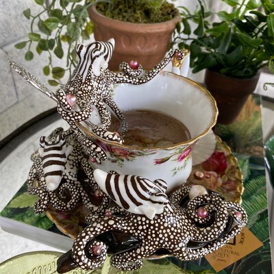 CELESTIA No.37 Octopus Tea Cup Signature Series Three Hand Sculpted ...