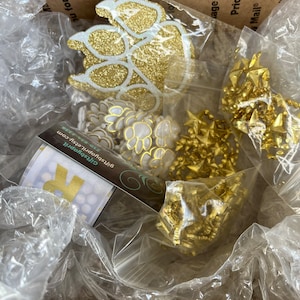 GOLD Glitter Fancy Wired Backing Homecoming Mum - Etsy