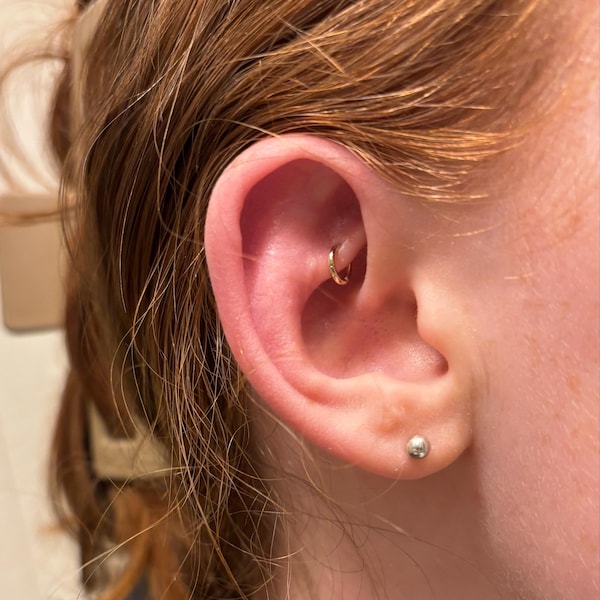 Tiny Clicker Ring • Tiny Plain Hinged Segment Hoop, Seamless Ring, Tiny ...