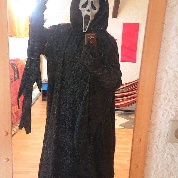 SCREAM ROBE - Etsy