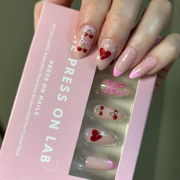 24 Pcs Floral Checkerboard Press-on Nail Set/ Almond Shape - Etsy