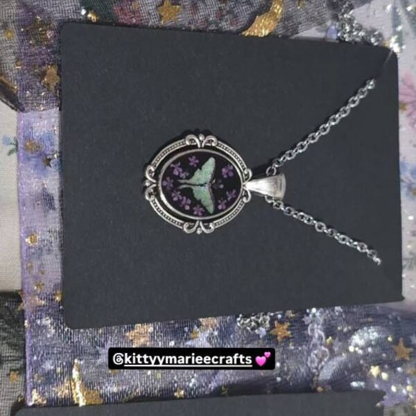 Valentines Bat Locket - Etsy